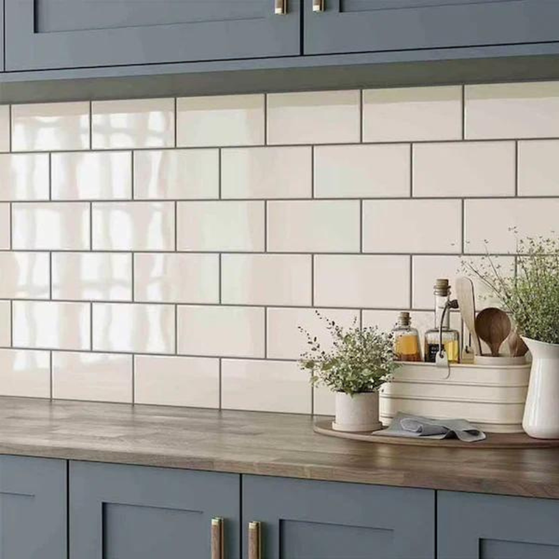 Mini Metro Gloss Light Beige 150mm x 75mm (88 per Box) – Tiles4Less